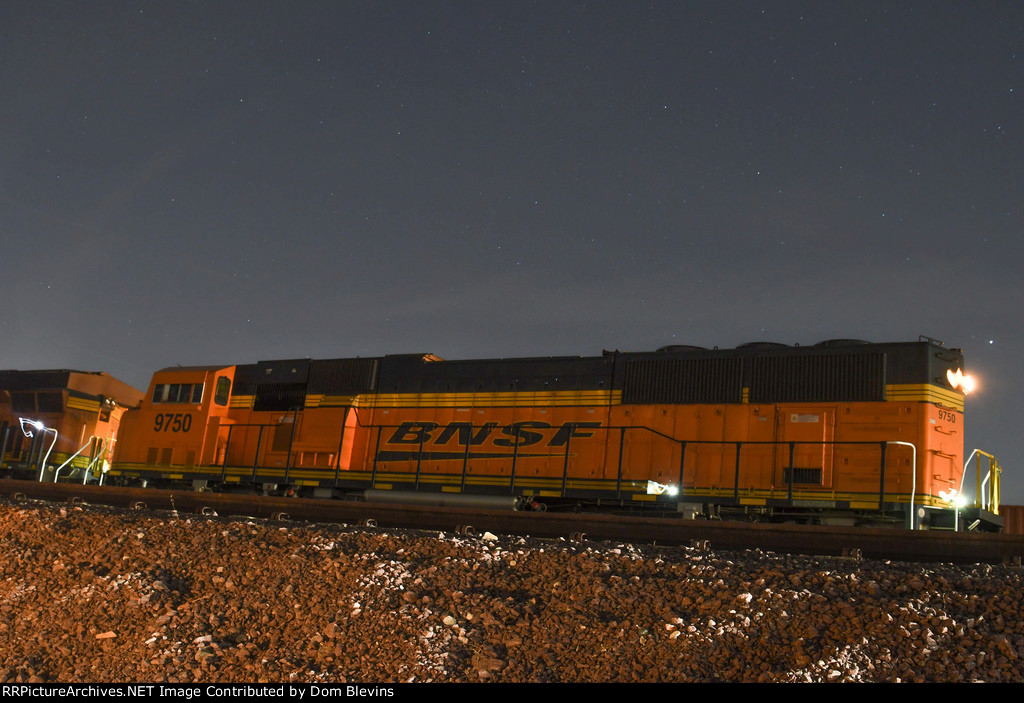 BNSF 9750